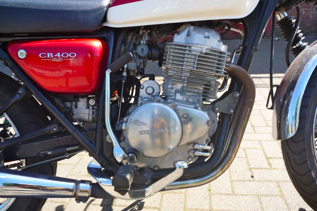 Honda CB400 SS – quick look | Adventure Motorcycling Handbook