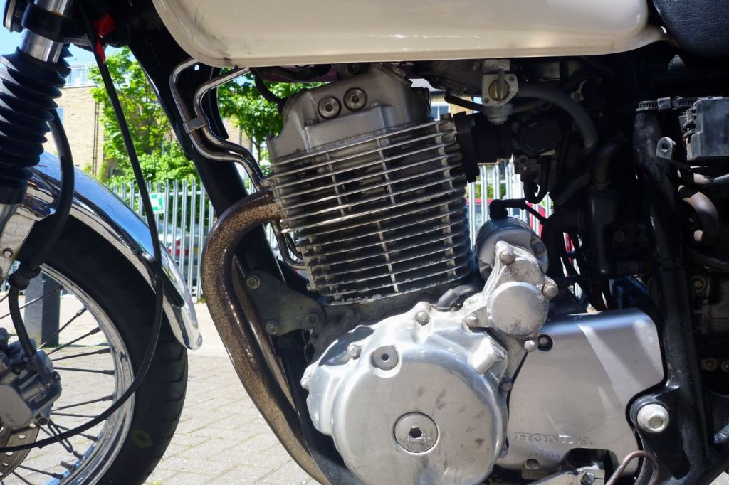 Honda CB400 SS – quick look | Adventure Motorcycling Handbook