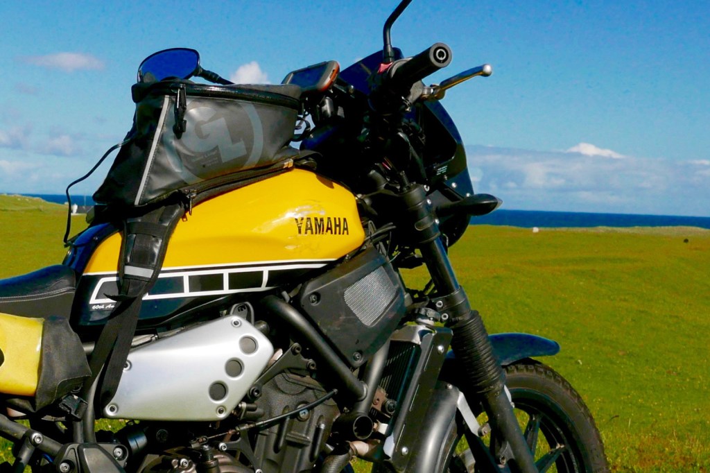 Review: Giant Loop Fandango Pro Tank Bag | Adventure Motorcycling Handbook