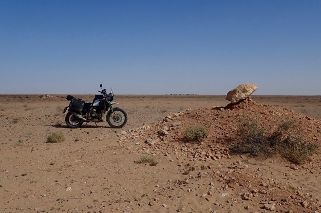dakar tracks in the sahara | Adventure Motorcycling Handbook